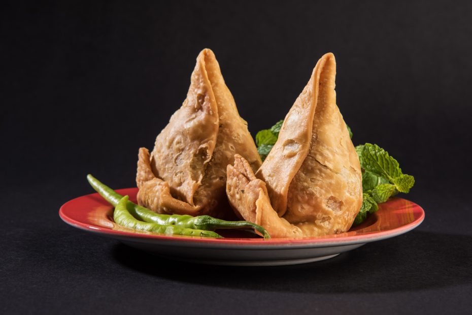 A Step By Step Procedure On How To Make A Samosa| What You Should Know ...